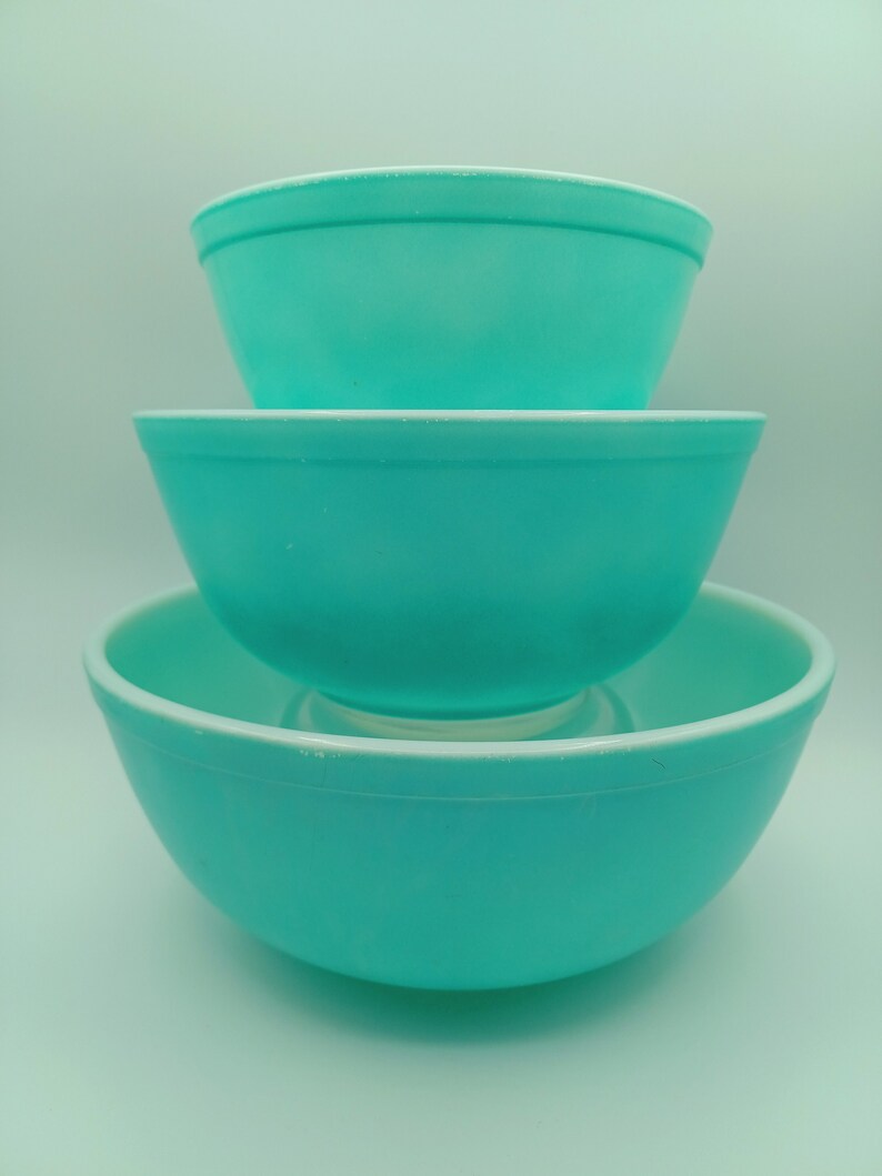 Pyrex Robin's Egg Blue Nesting Bowls, Set of 3 - Etsy