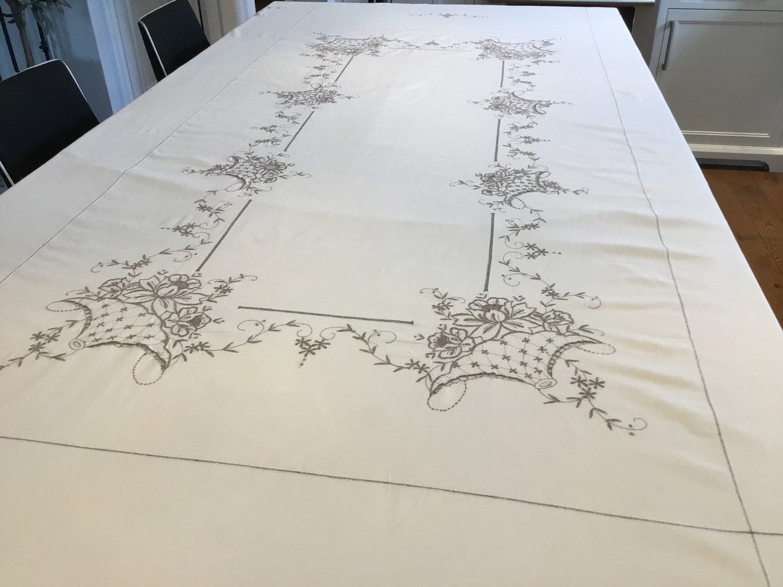 Beautiful Vintage Madeira Cut Embroidered Tablecloth. 97’x65’1/4 - Etsy