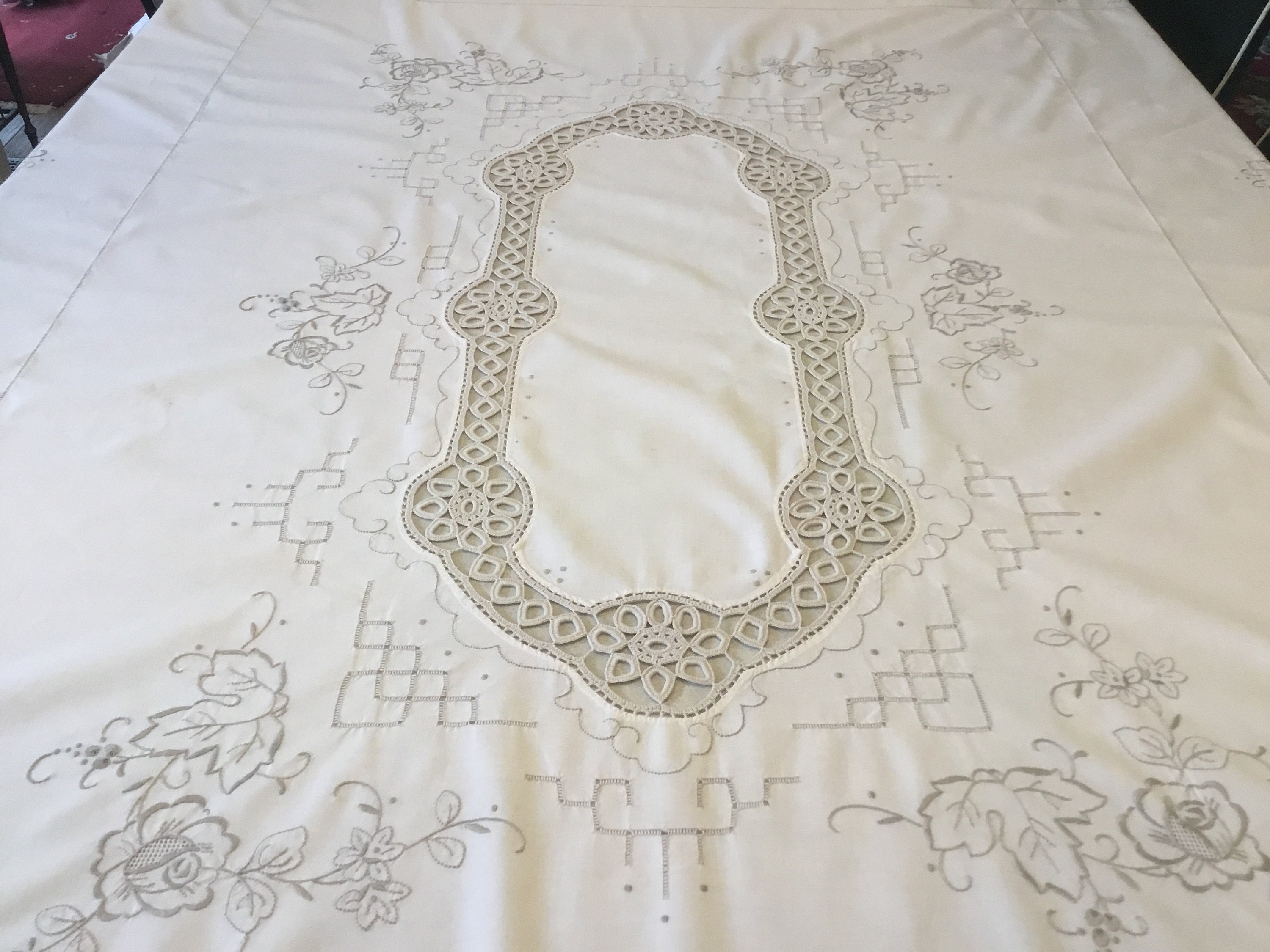 Beautiful Vintage Madeira Hand Embroidered Tablecloth With Crocheted ...