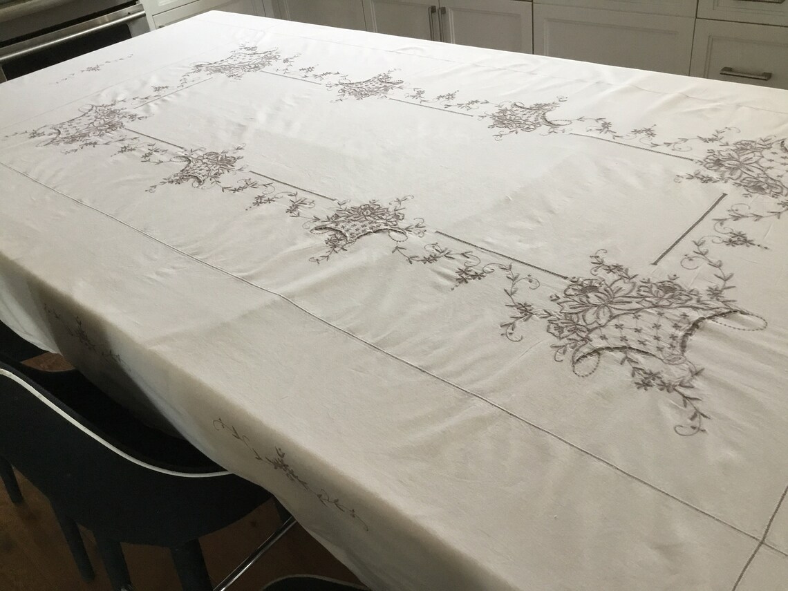 Beautiful Vintage Madeira Cut Embroidered Tablecloth. 97’x65’1/4 - Etsy