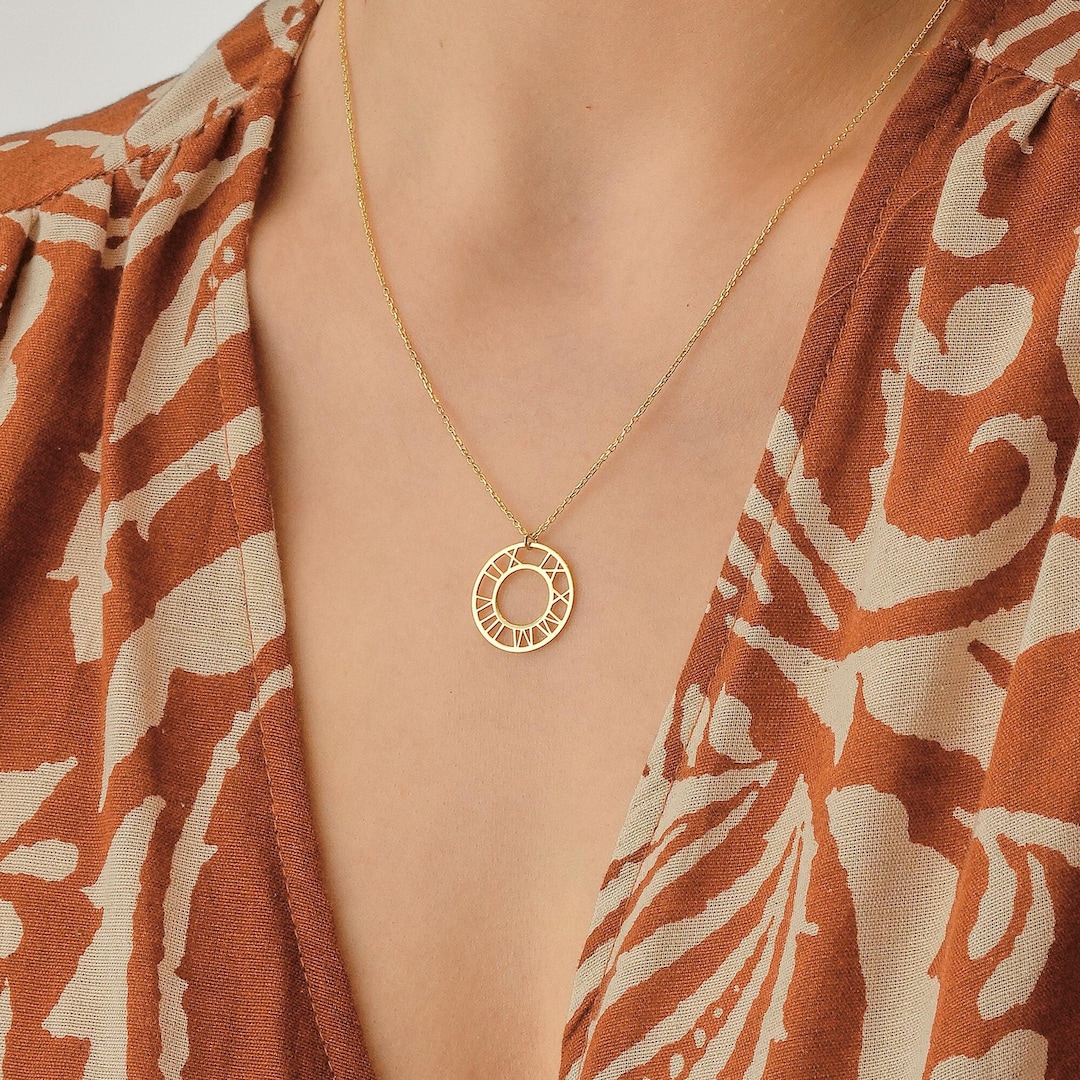 14k Gold Roman Numeral Circle Necklace ∙ Dainty Anniversary Date ...