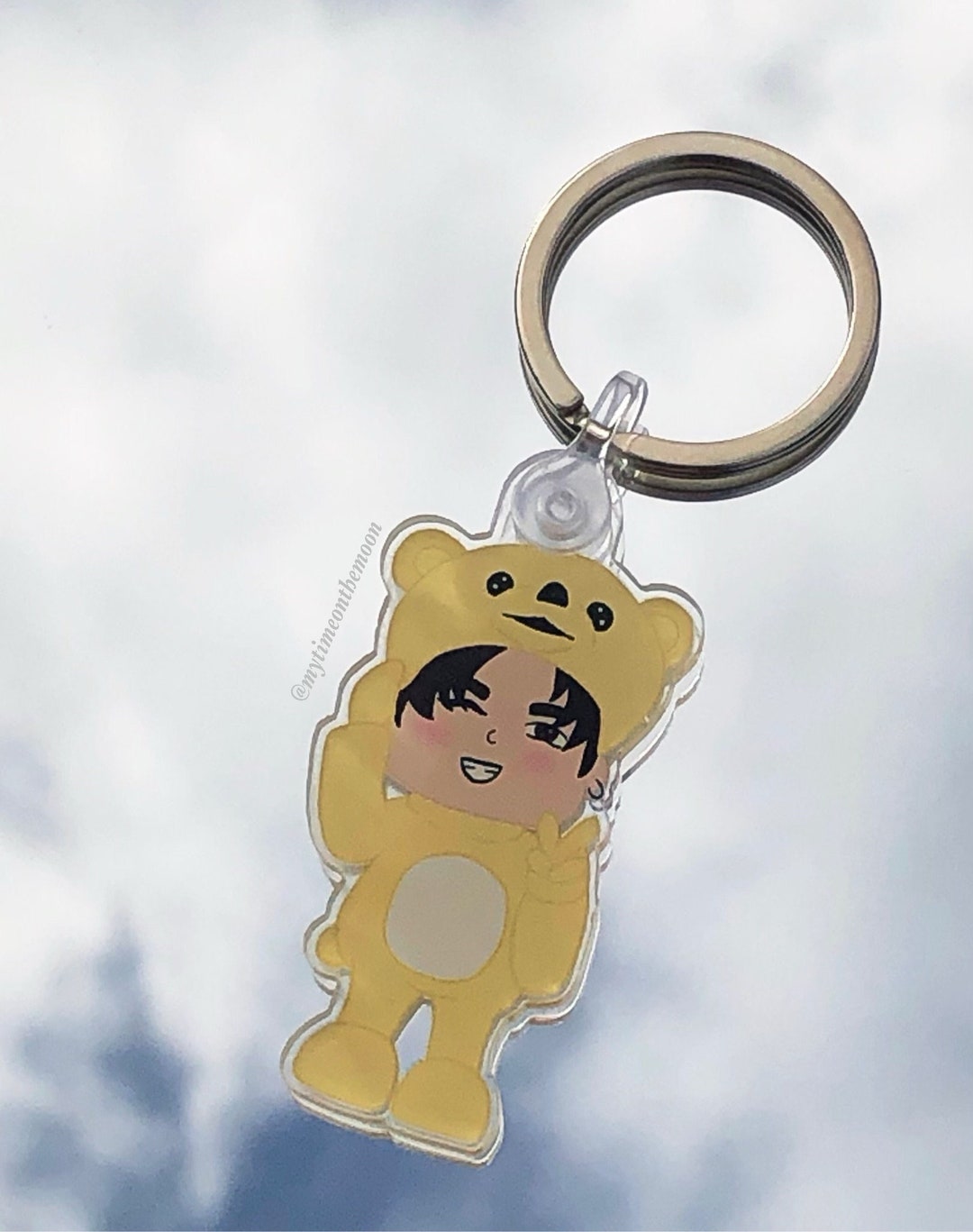 TXT Yeonjun Teddy Bear Suit Acrylic Keyring / Keychain - Etsy