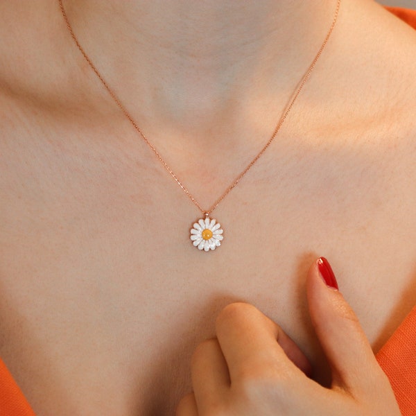 Daisy Pendant - Etsy