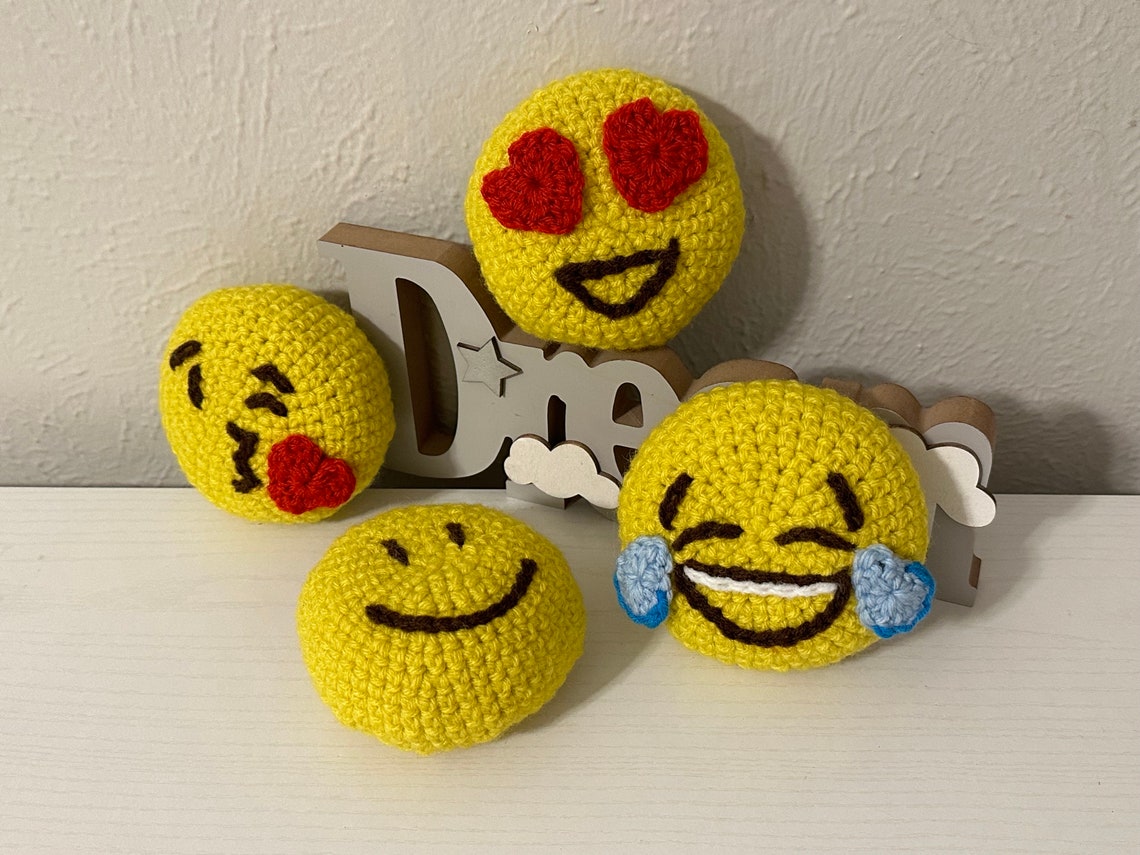 Smiley Face Emoji Crochet Pattern - Etsy