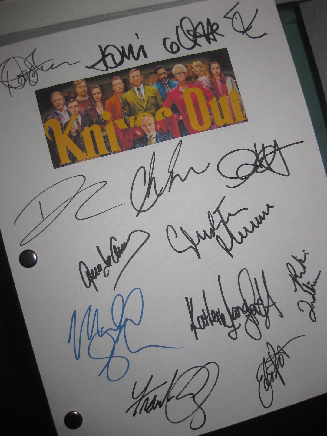 Knives Out Signed Movie Film Script Screenplay X13 Autograph Daniel ...