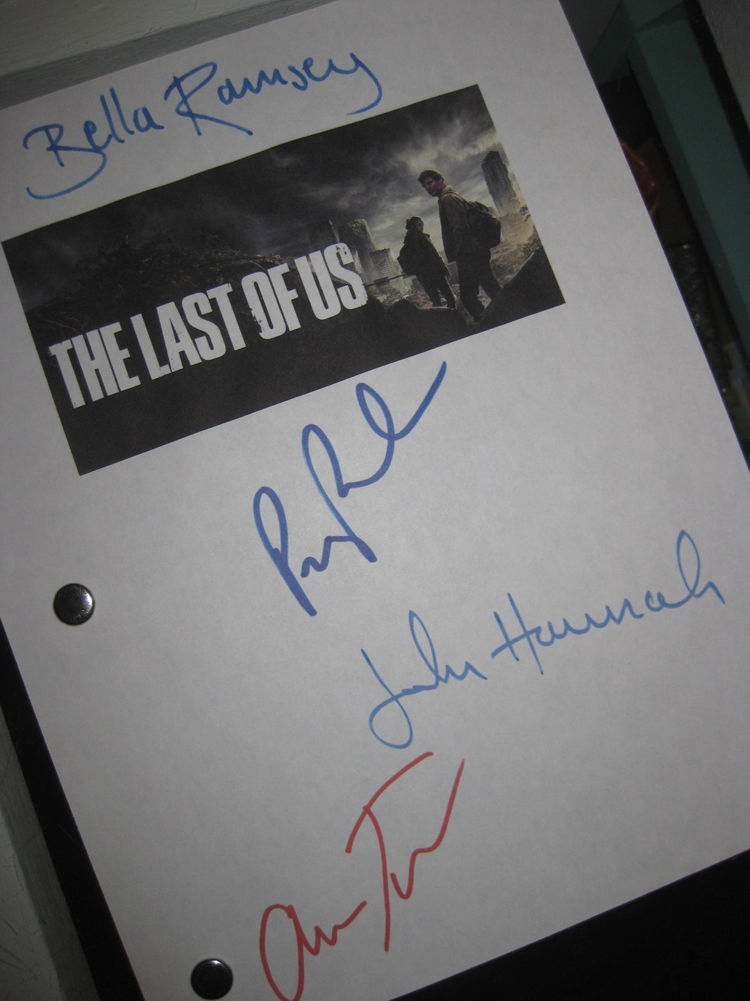 The Last of US Signed TV Pilot Script Screenplay X4 Autographs Pedro ...