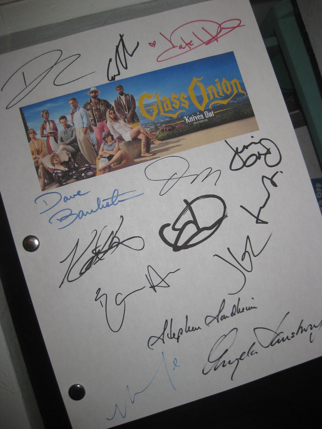 Glass Onion Signed Movie Film Script Screenplay X14 Autograph Daniel ...