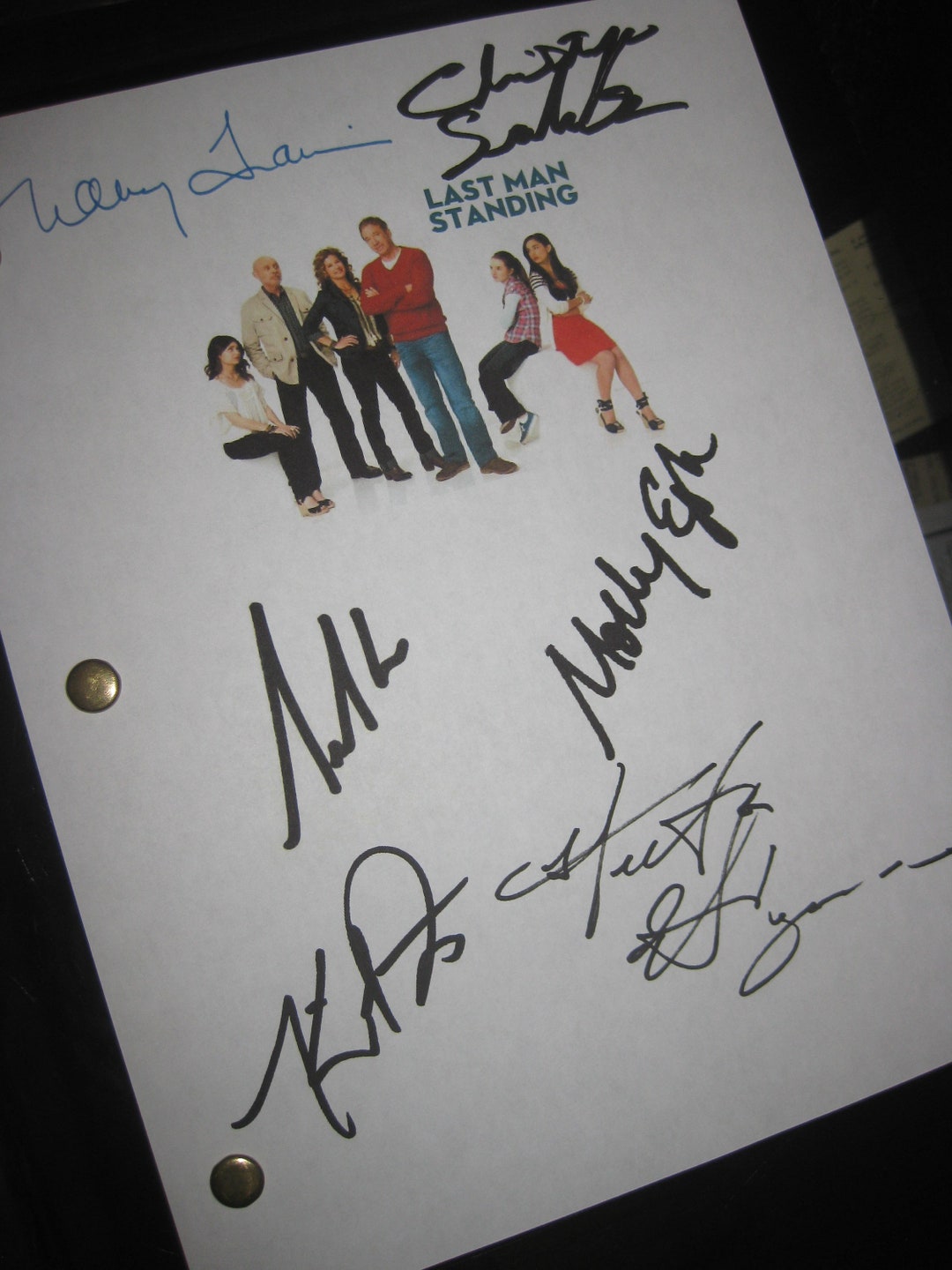 Last Man Standing Signed Pilot TV Script Screenplay Autograph X6 Tim ...
