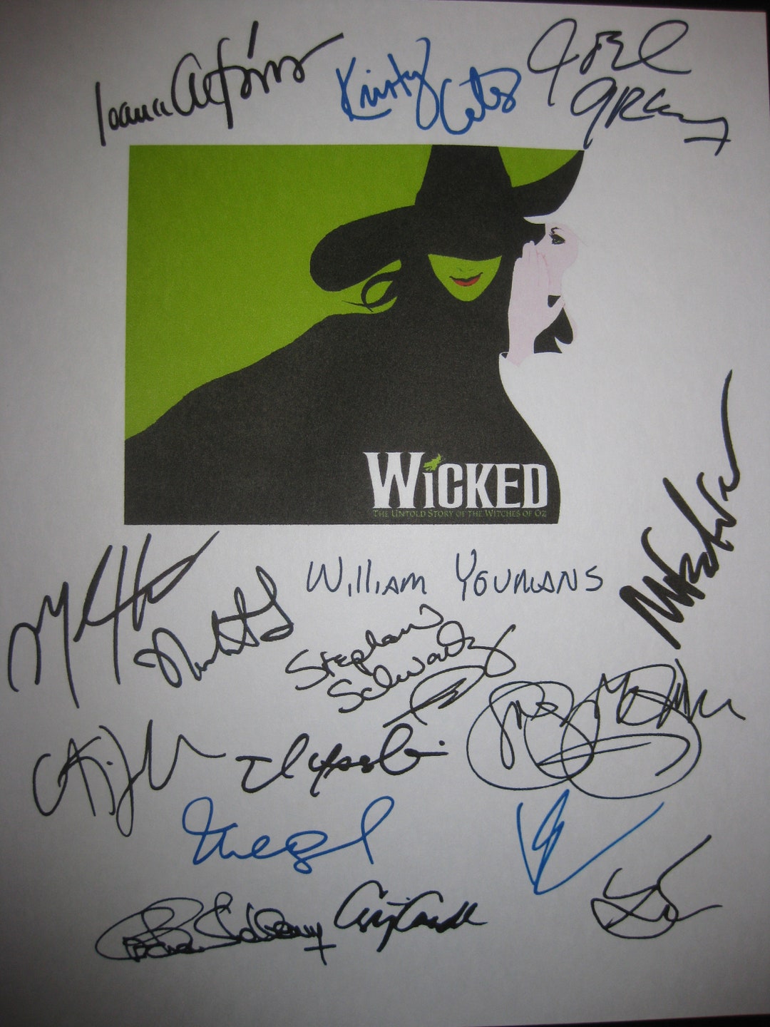 Wicked Signed Broadway Musical Script X16 Kristin Chenoweth Idina ...