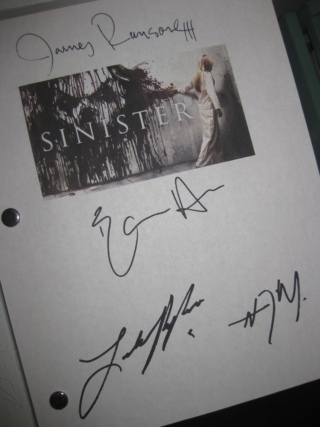 Sinister 2012 Signed Movie Film Script Screenplay X4 Autograph Ethan ...