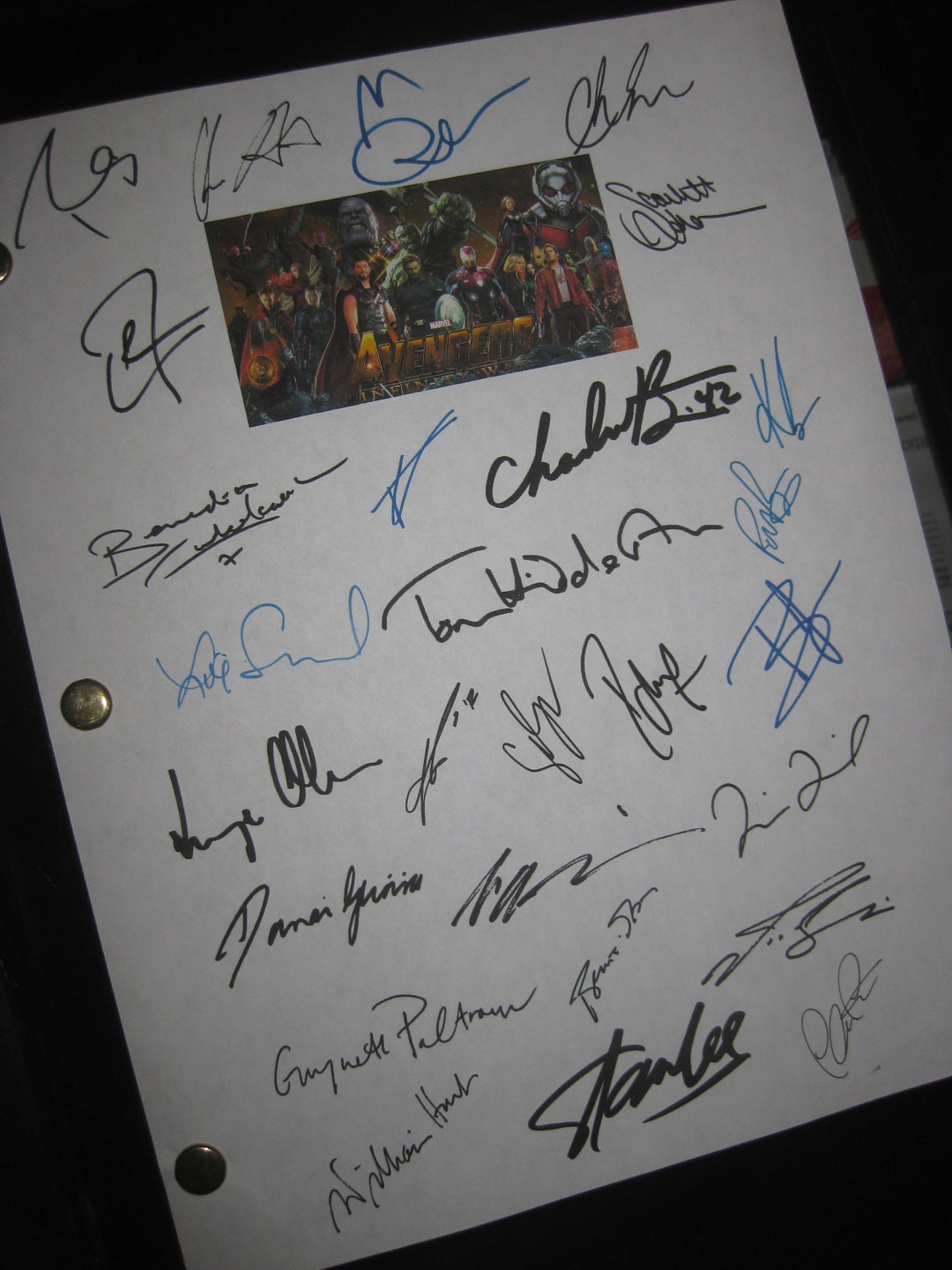 The Avengers Infinity War Signed Film Movie Screenplay Script X27 ...