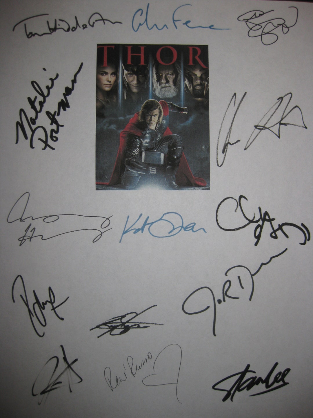 Thor Signed Film Movie Script Screenplay Autograph X14 Chris Hemsworth ...
