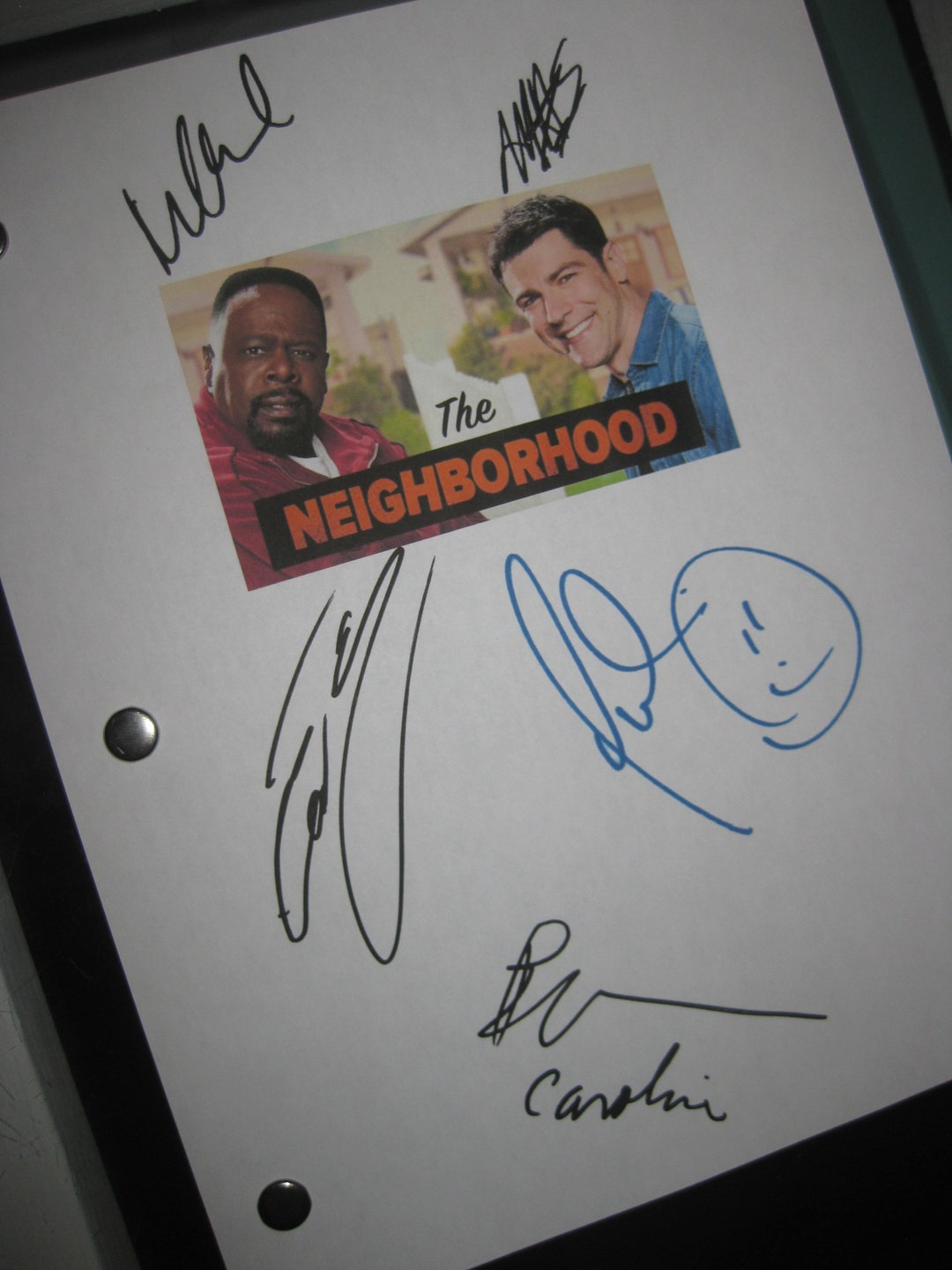 The Neighborhood Signed TV Pilot Script Screenplay X5 Autographs Cedric ...