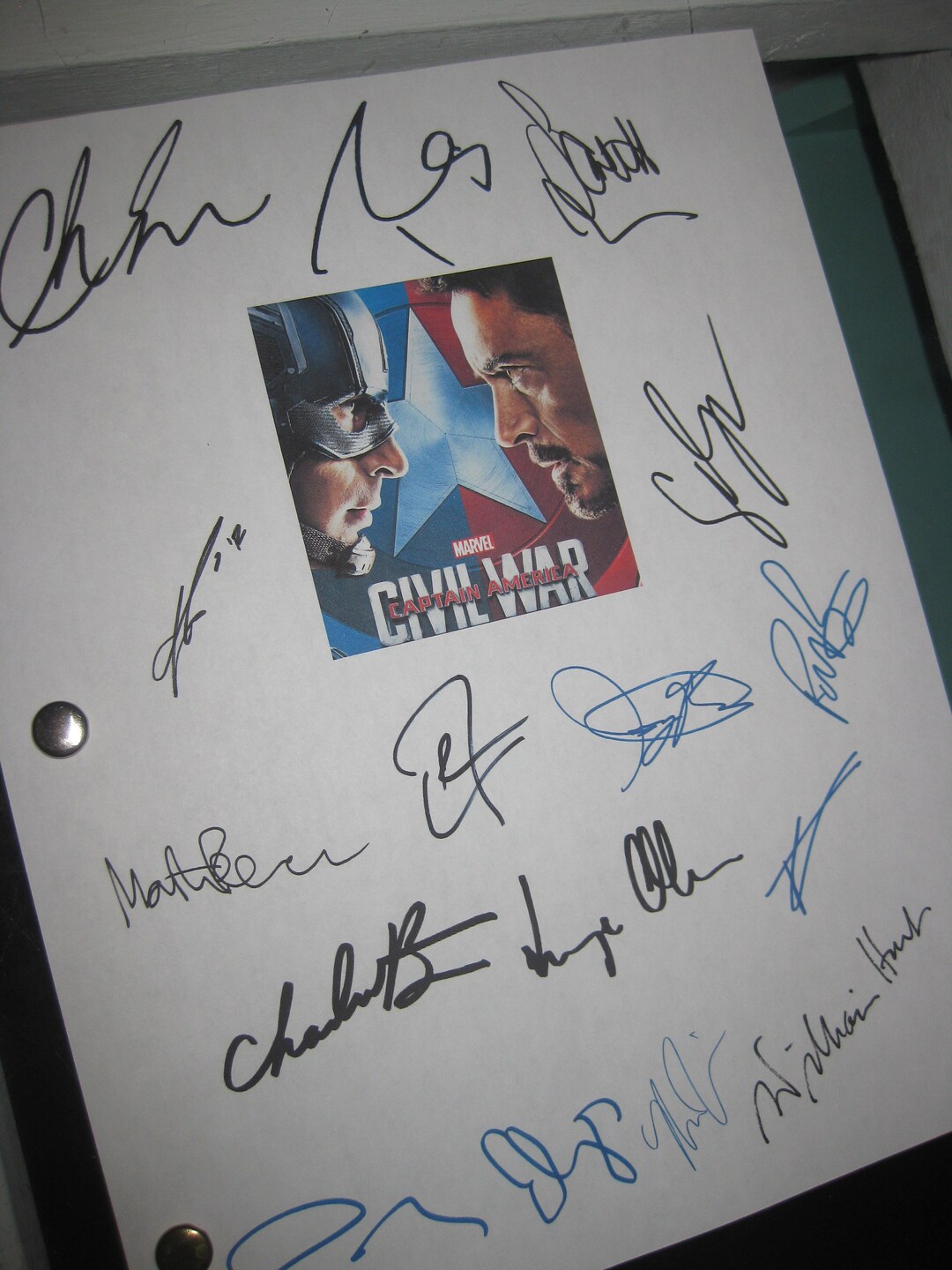 Captain American Civil War Signed Movie Film Script Screenplay X16 ...