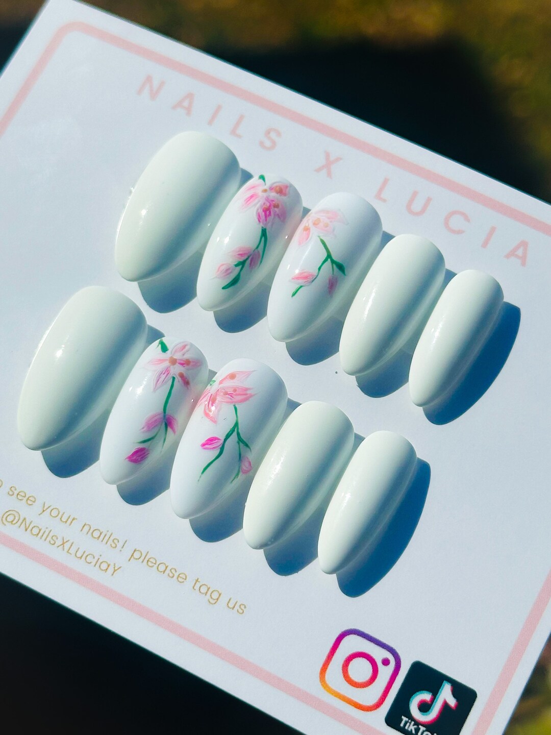 Pink Flowers || Elegant White Luxury Press on Nails , Fake Snails ...