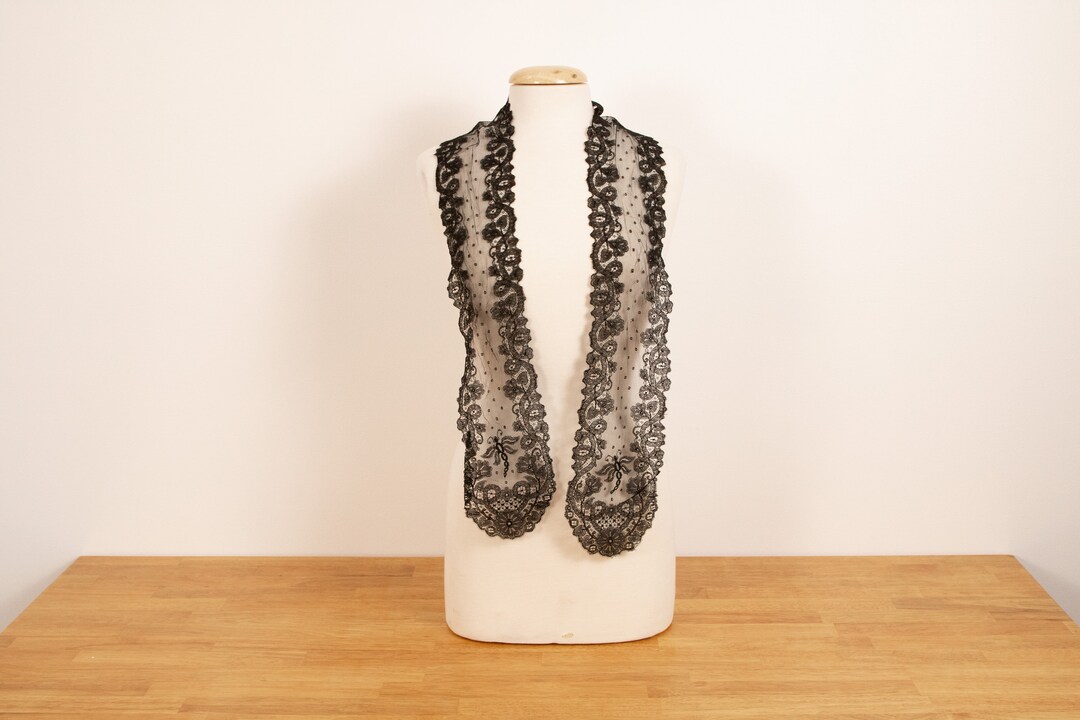 STUNNING 1840s Victorian Black Lace Mourning Lappet Victorian Mourning ...