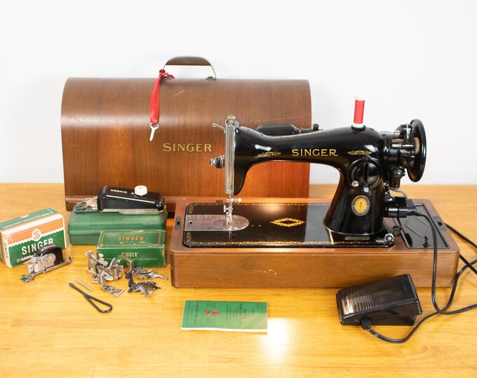 Centennial Singer 15 Sewing Machine - Complete Set! - With Zig Zag ...