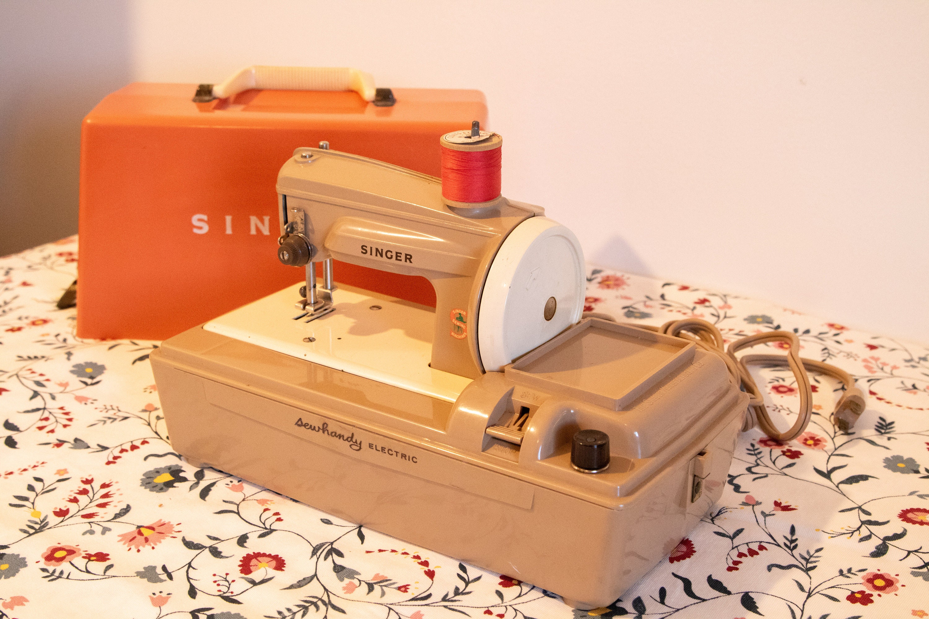 Vintage Singer Sewhandy Model 50D With Case Child's Sewing Machine 60's ...