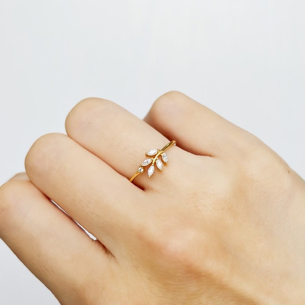 Diamond Leaf Ring - Etsy
