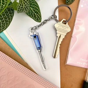 Micropipette Acrylic Keychain Immunology, Cell Biology, Microbiology ...