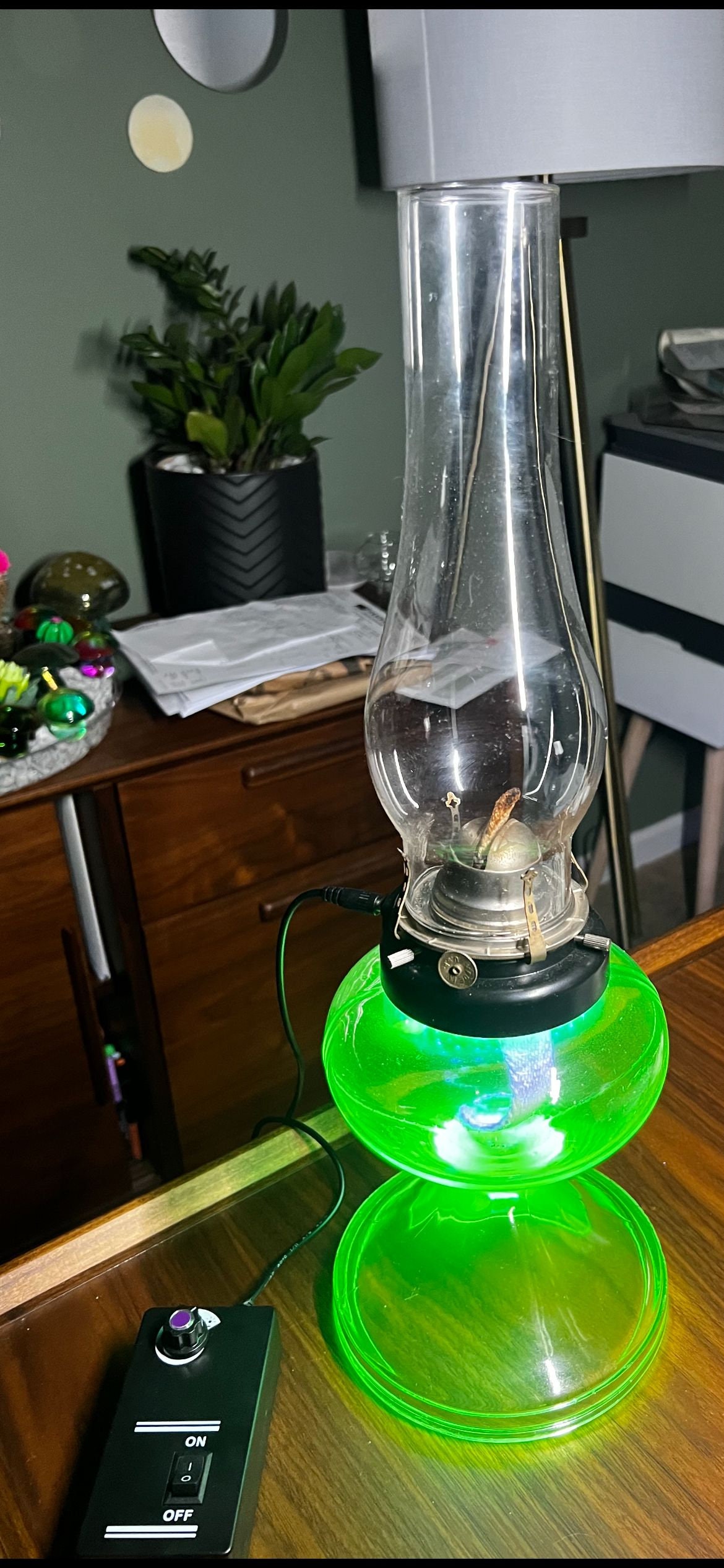 UV Integrated Uranium Glass Lamp - Etsy