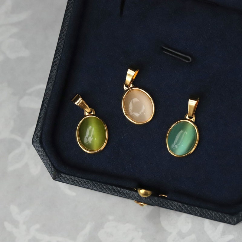 Vintage Cats Eye Pendant - Etsy