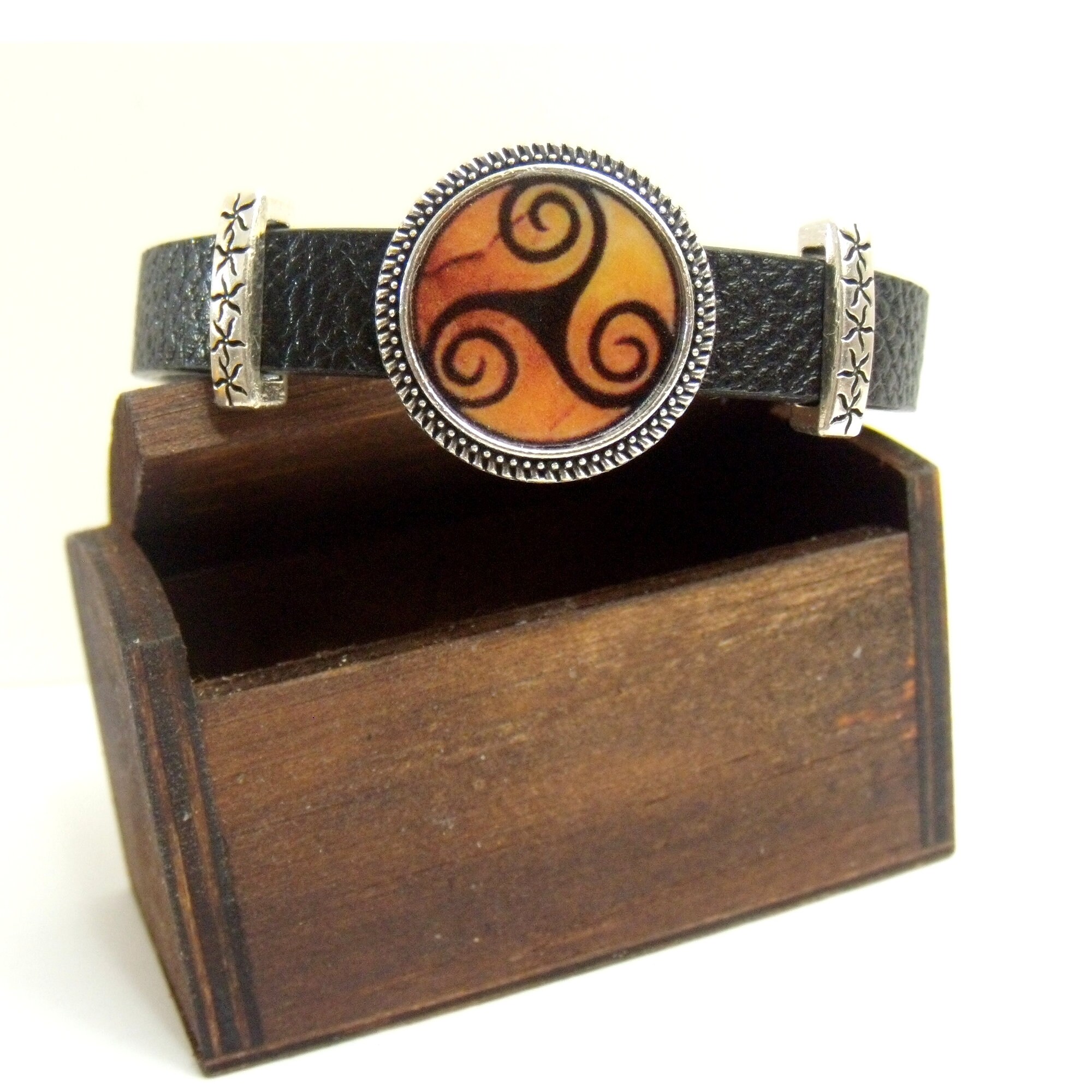 Leather Triskel Bracelet//celtic Breton Craft Jewel//gift for - Etsy
