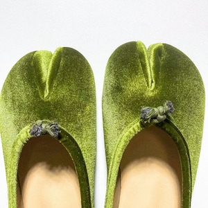 Women Velvet Split Toe Tabi Ballet Flats Vintage Green Brown Tabis ...