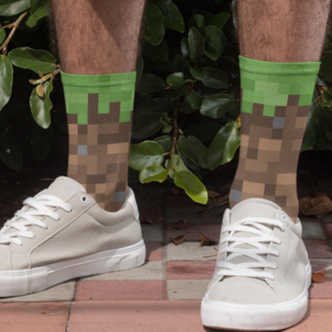 Minecraft Dirt Block Socks – Fun Gamer Socks for Him or Her | Pixel Art ...