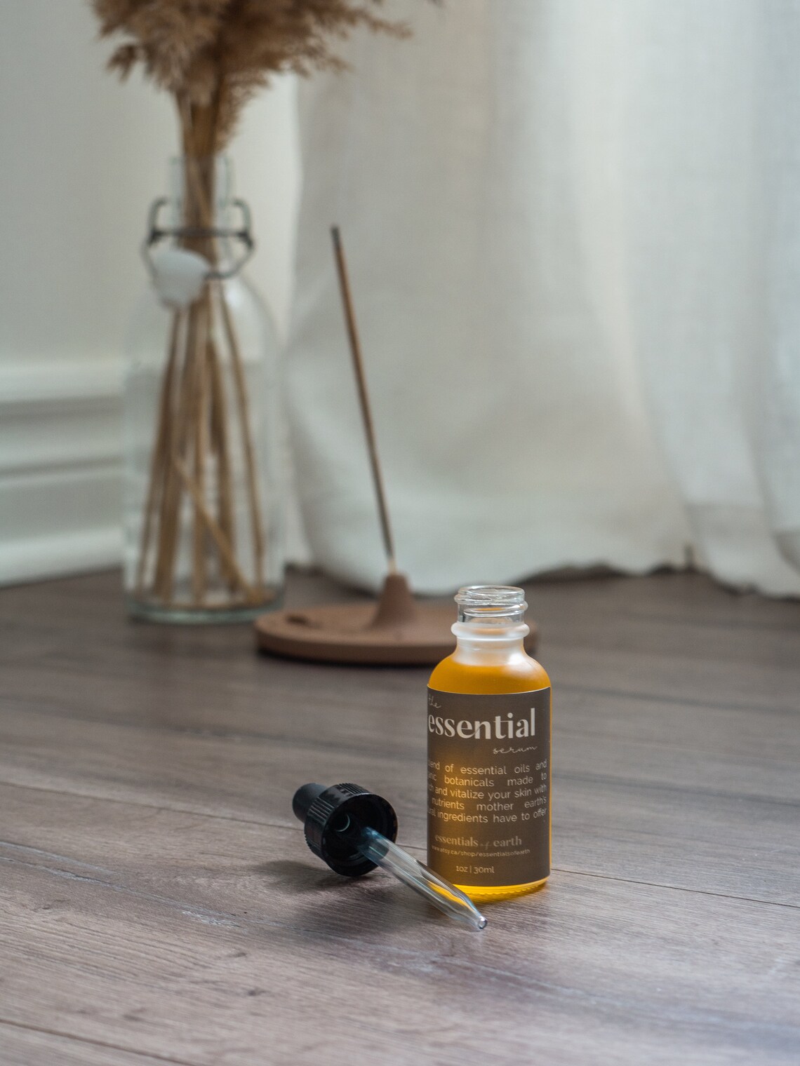 The Essential Serum – a Blend of Essential Oils and Organic Botanicals ...
