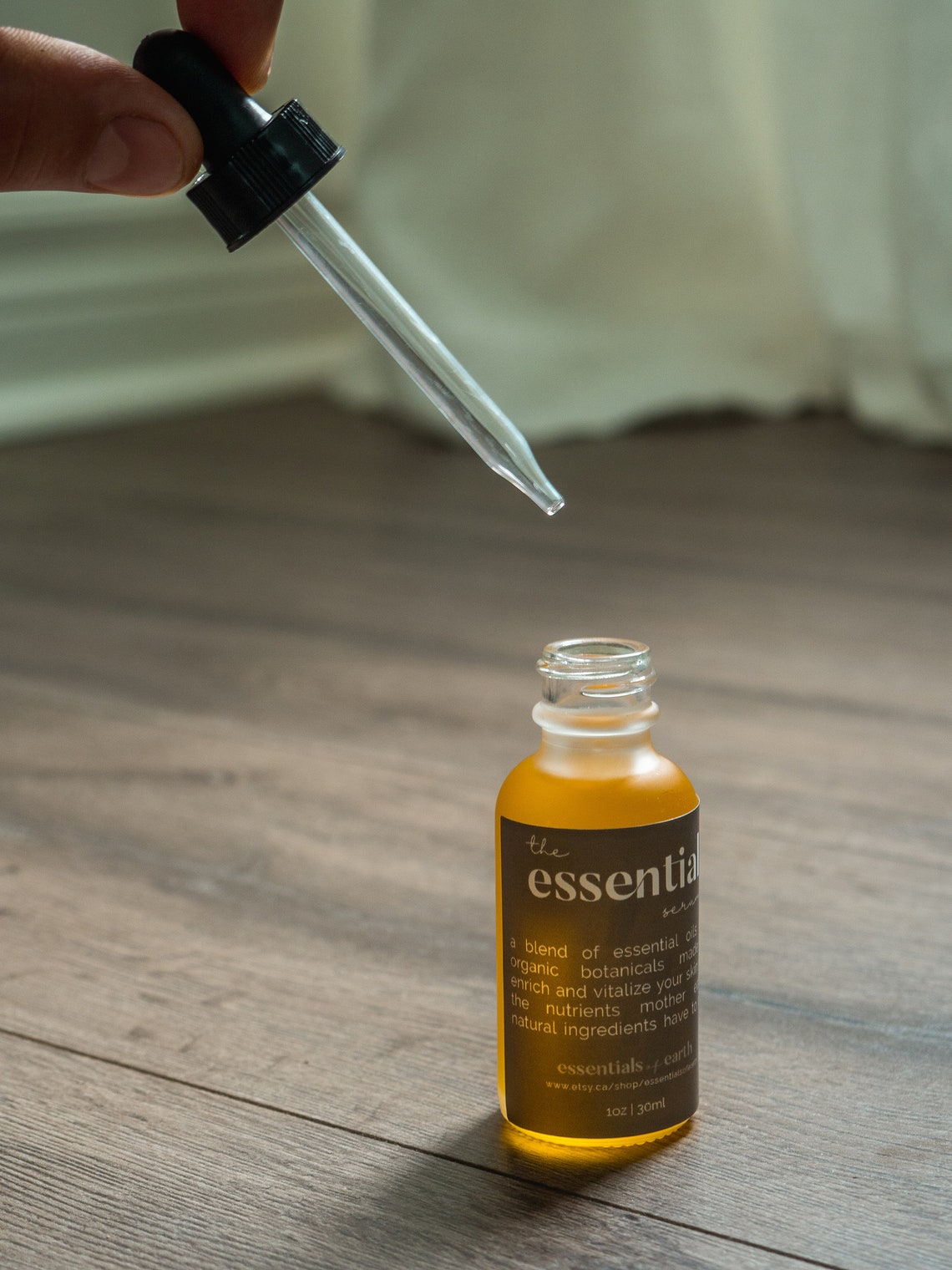 The Essential Serum – a Blend of Essential Oils and Organic Botanicals ...