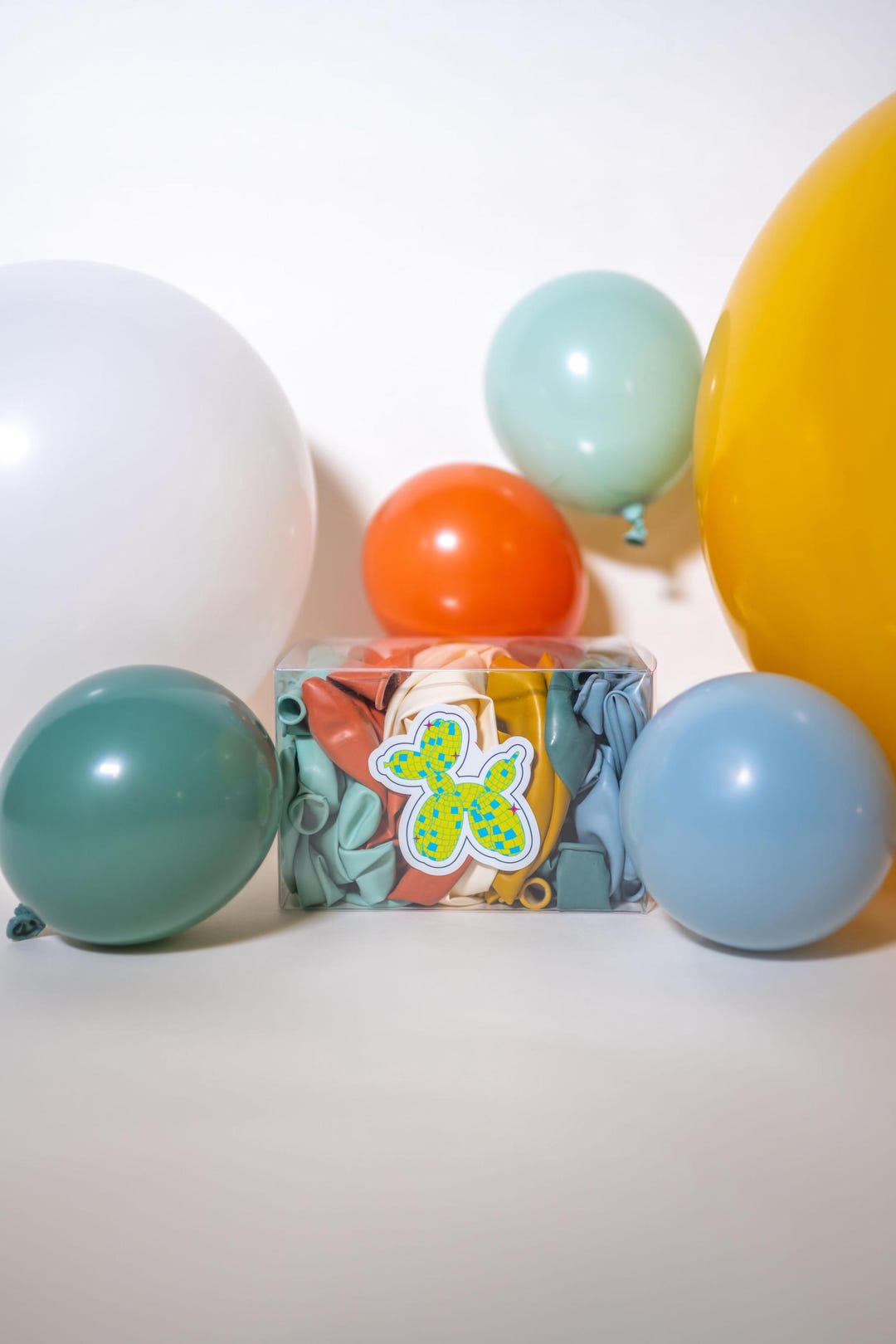 Baker’s Bake Shop DIY Balloon Garland Kit | First Birthday Balloons ...