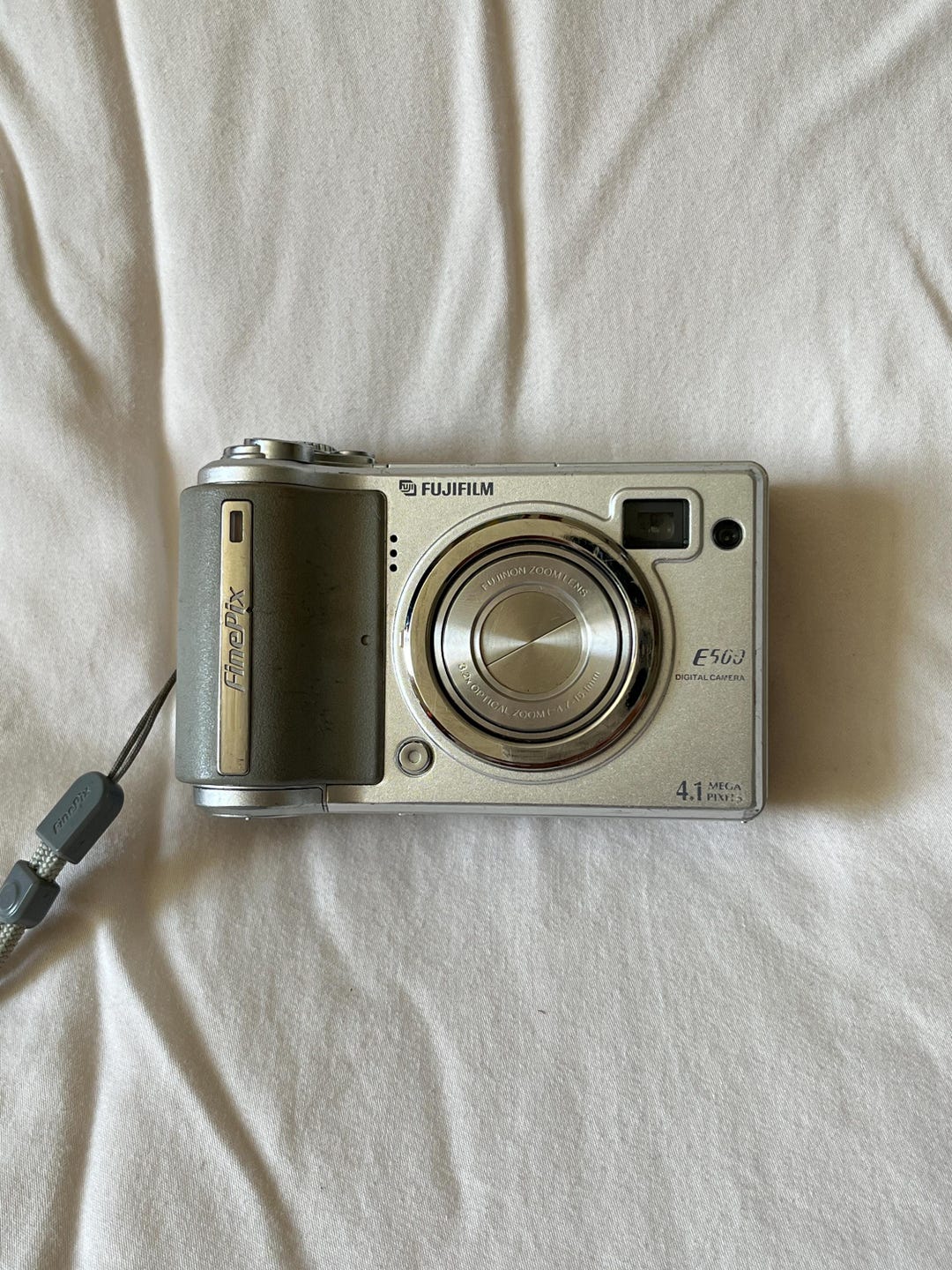 Fujifilm Finepix E500 Y2K Aesthetic Point and Shoot Digitcam - Etsy