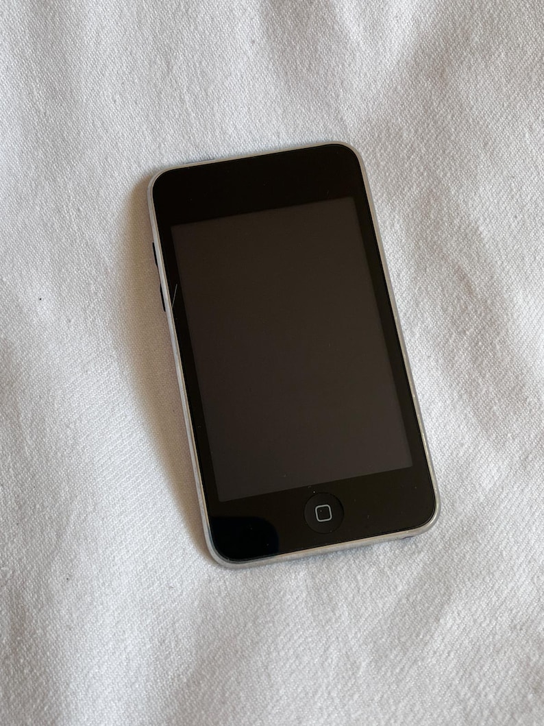 Vintage Apple Ipod Touch 2nd Gen 8GB - Retro Ios Music Player - Etsy