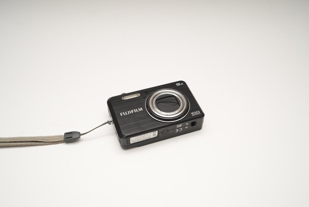 Fujifilm Finepix J100 Digital Y2K Camera Vintage Digicam Aesthetic With ...