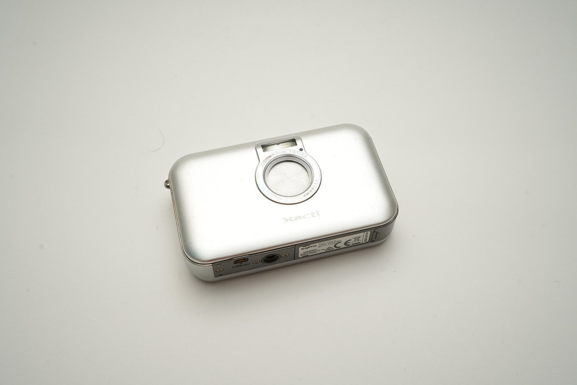 Sanyo Xacti Touchscreen Y2K Camera Vintage Digicam Aesthetic - Etsy