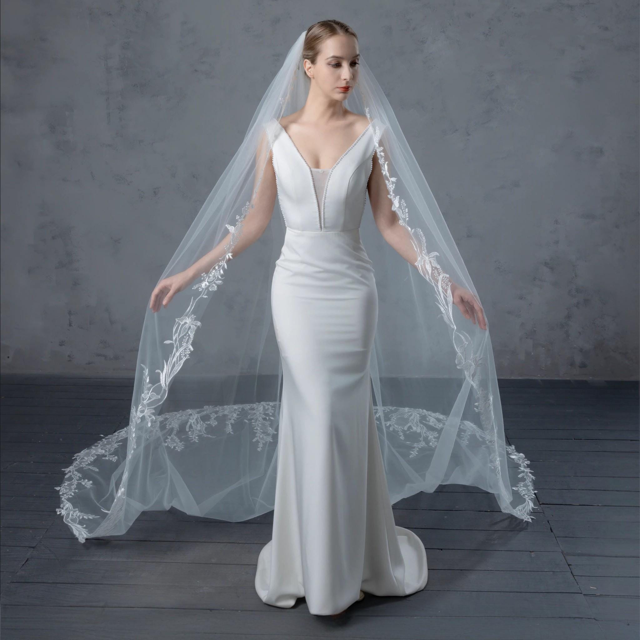 Royal Cathedral Lace Wedding Veil - One Tier Ivory Floral Lace ...