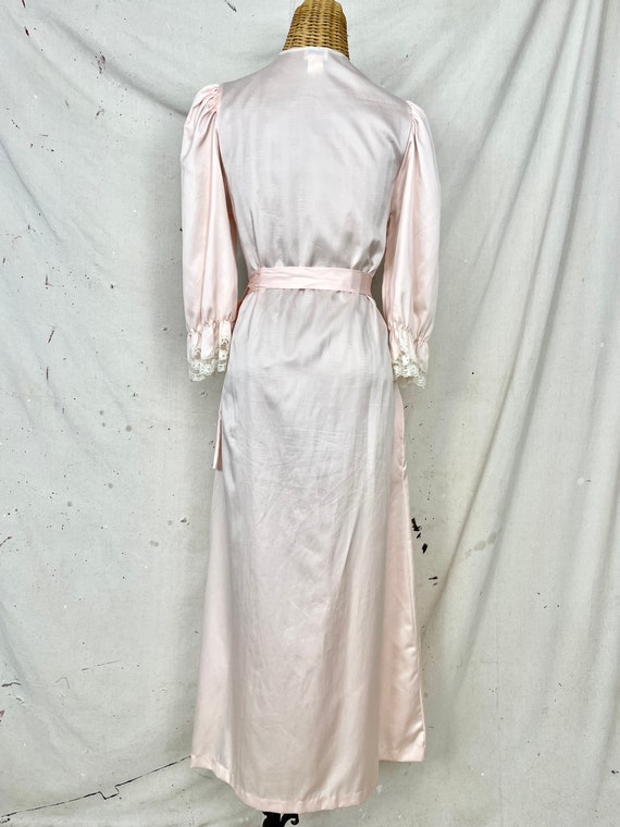 Vintage Lace Silky Boudoir Robe (S) - Gem
