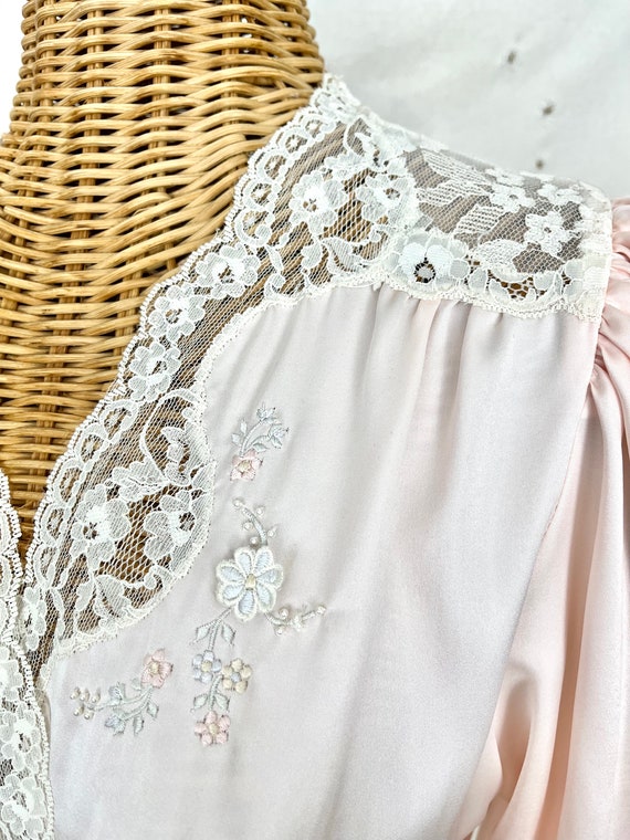 Vintage Lace Silky Boudoir Robe (S) - Gem