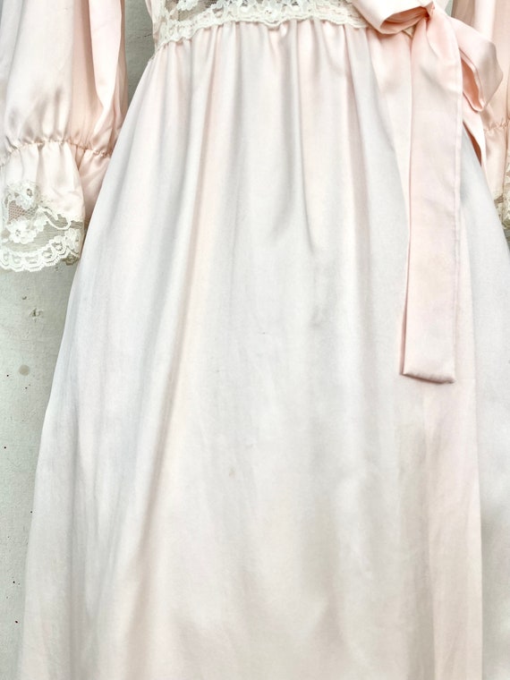 Vintage Lace Silky Boudoir Robe (S) - Gem