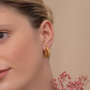 18K Gold Dainty Twisted C- Hoops Earrings for Women, Delicate Twist Studs, Elegant Huggie ...