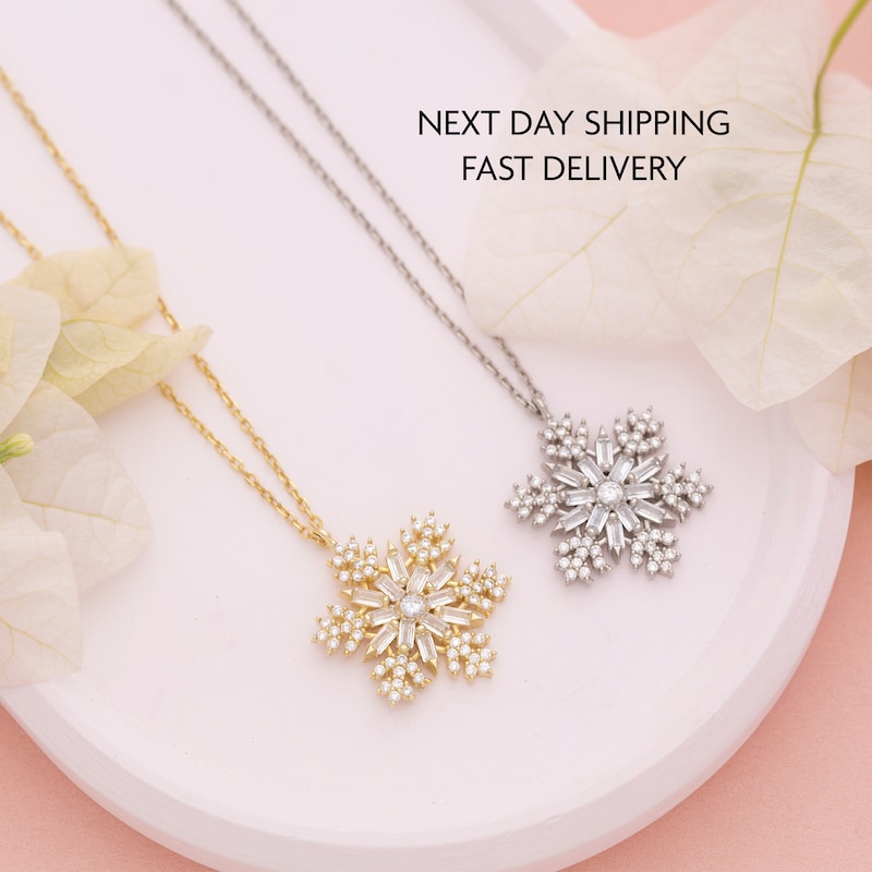 Snowflake Necklace - Etsy