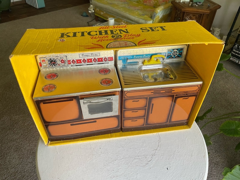 Wolverine Sunny Suzy Vintage Metal Toy Kitchen Set Stove and Sink With ...