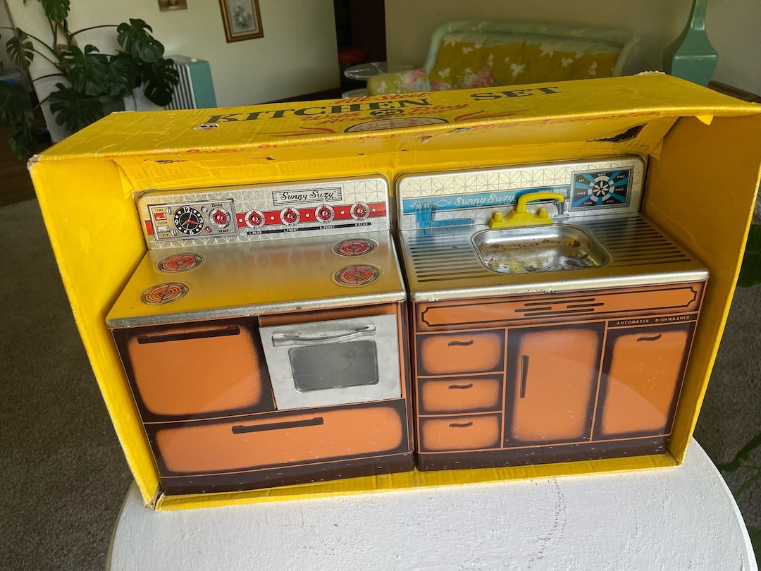Wolverine Sunny Suzy Vintage Metal Toy Kitchen Set Stove and Sink With ...