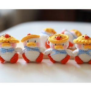 Crochet Duck Keychain, Cartoon Animal Key Chain, Hand-crocheted Small ...