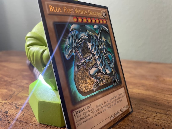 Rare Blue Eyes White Dragon Card