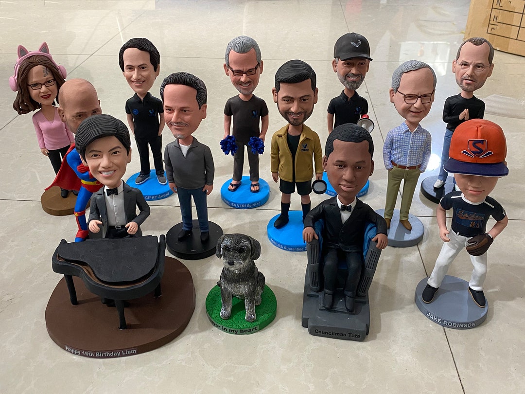 Customized Group Bobbleheads, Bobblehead Gifts for Employees, Custom ...