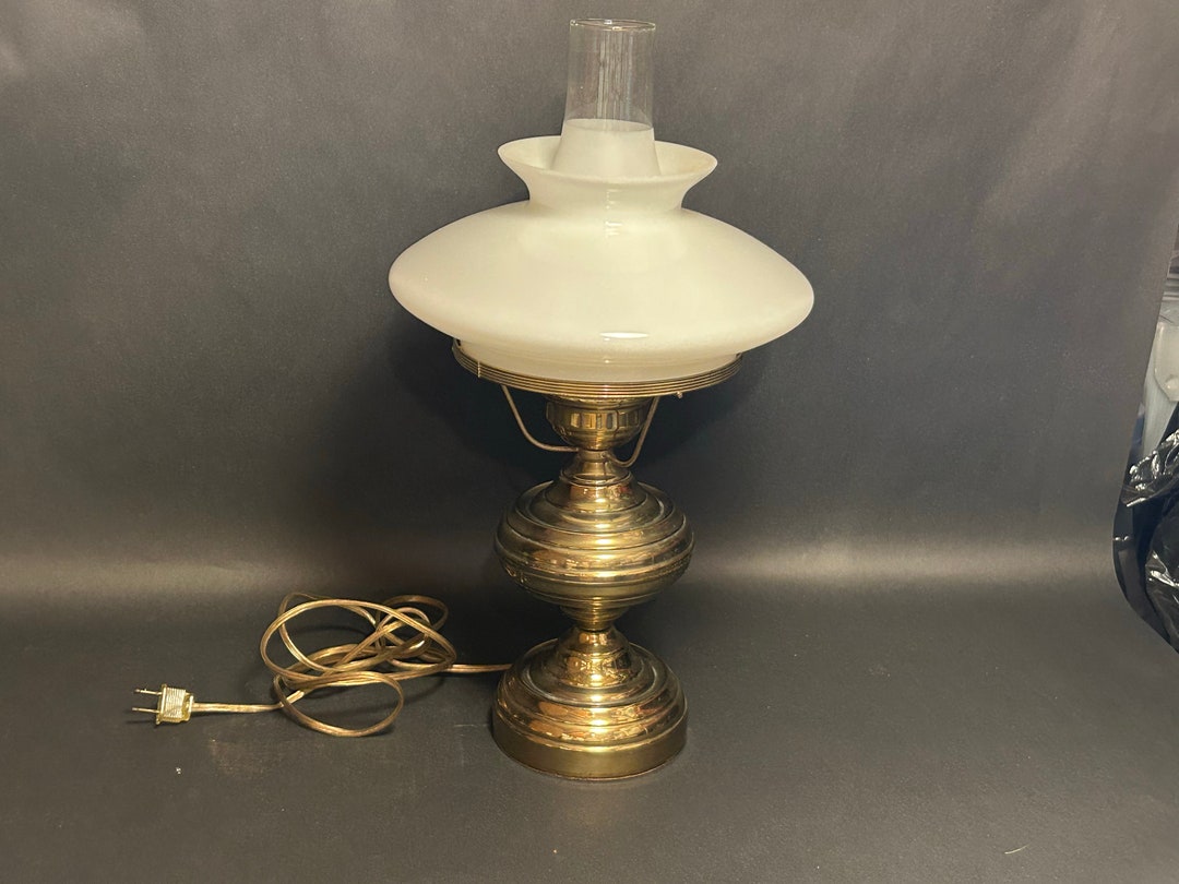 Vntg Brass Hurricane Table Lamp - Etsy