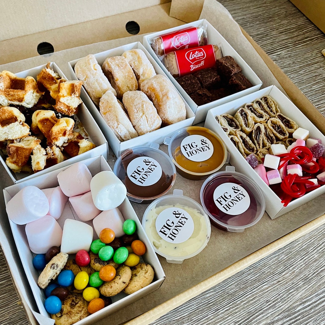 Mini Donut Dessert Box With Dipping Pots - Etsy