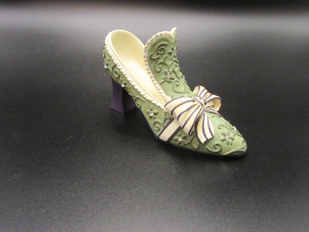 Vintage 2001 Home Interiors Victorian Shoe Figurine Little Green Shoe ...